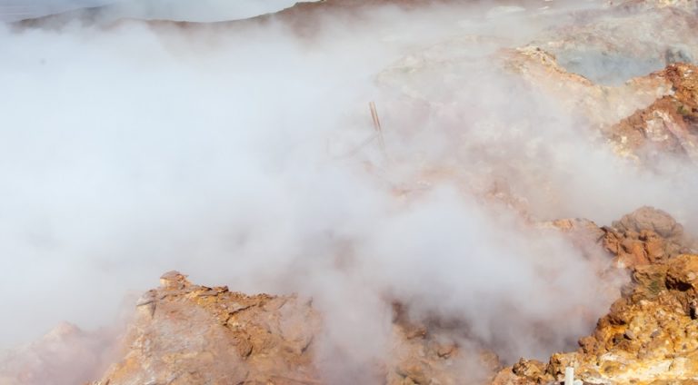 Eolie: le fumarole di Vulcano - SNAV Magazine